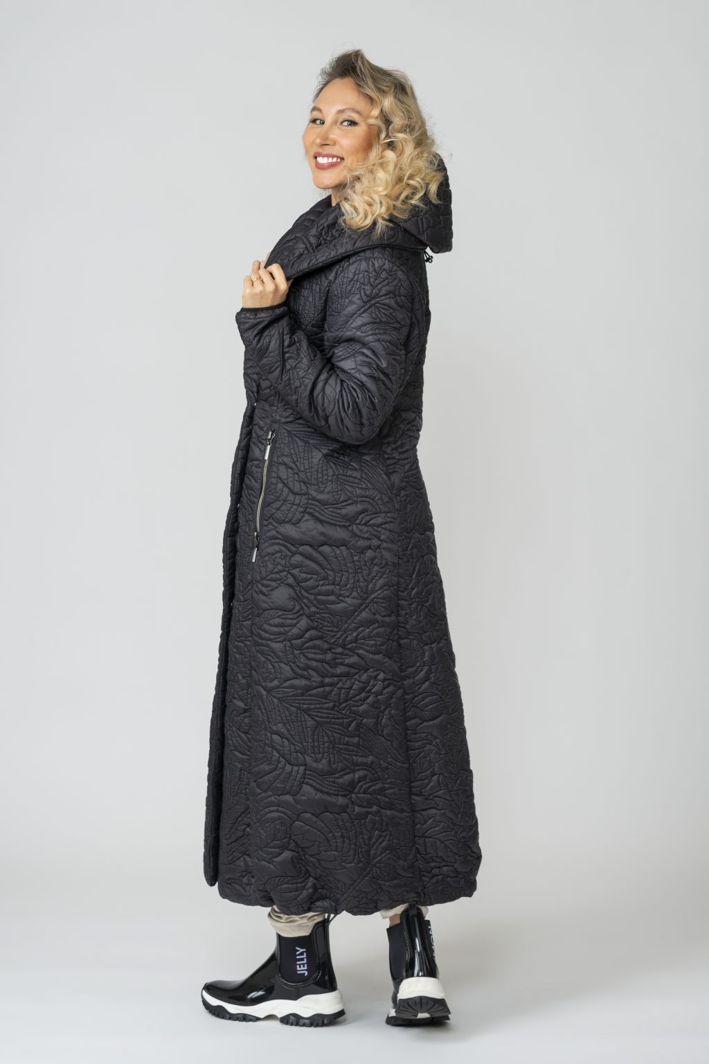 Black Long Quilted Coat Rose is a pure luxury for modern women