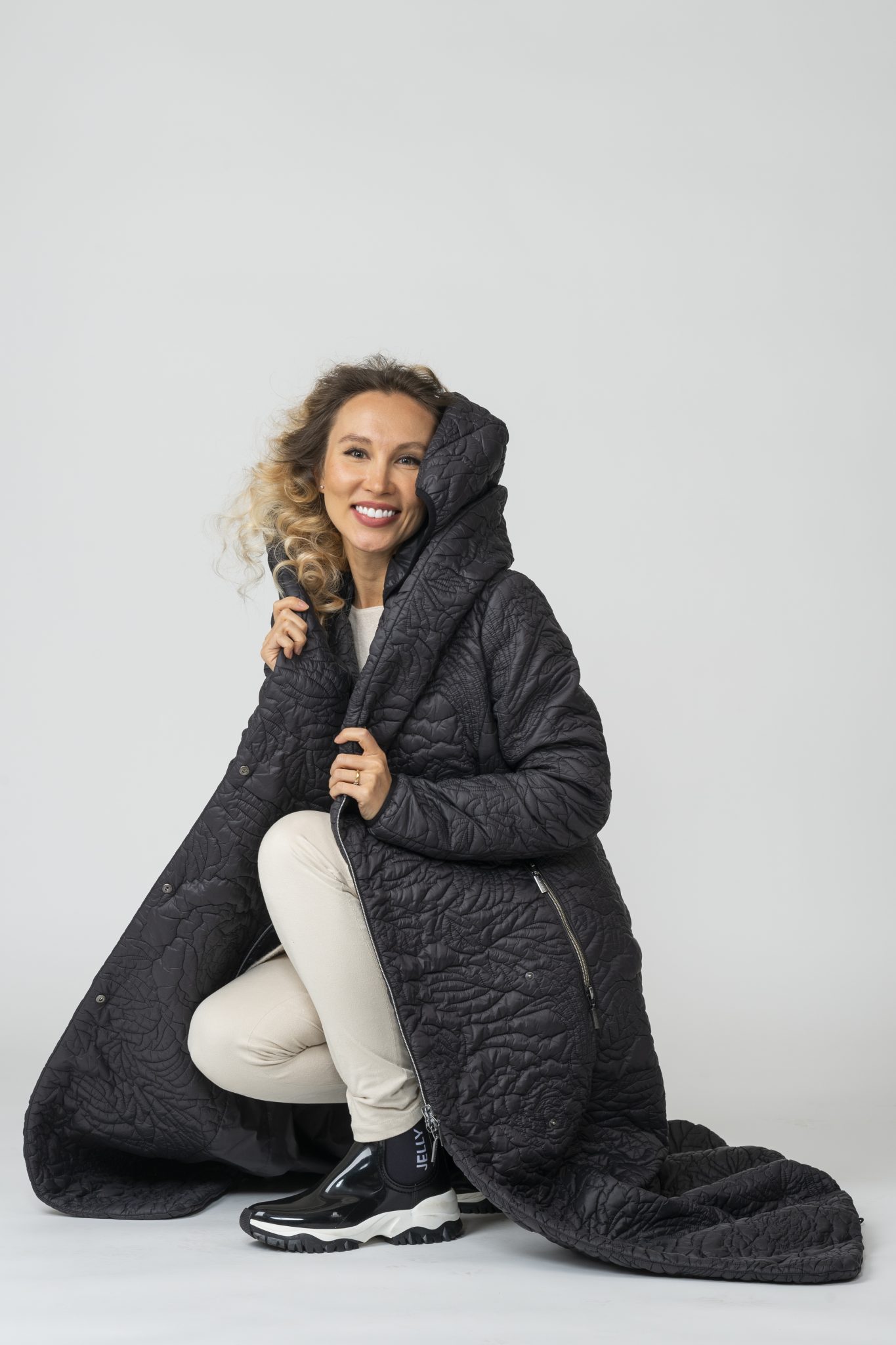 Black Long Quilted Coat Rose is a pure luxury for modern women